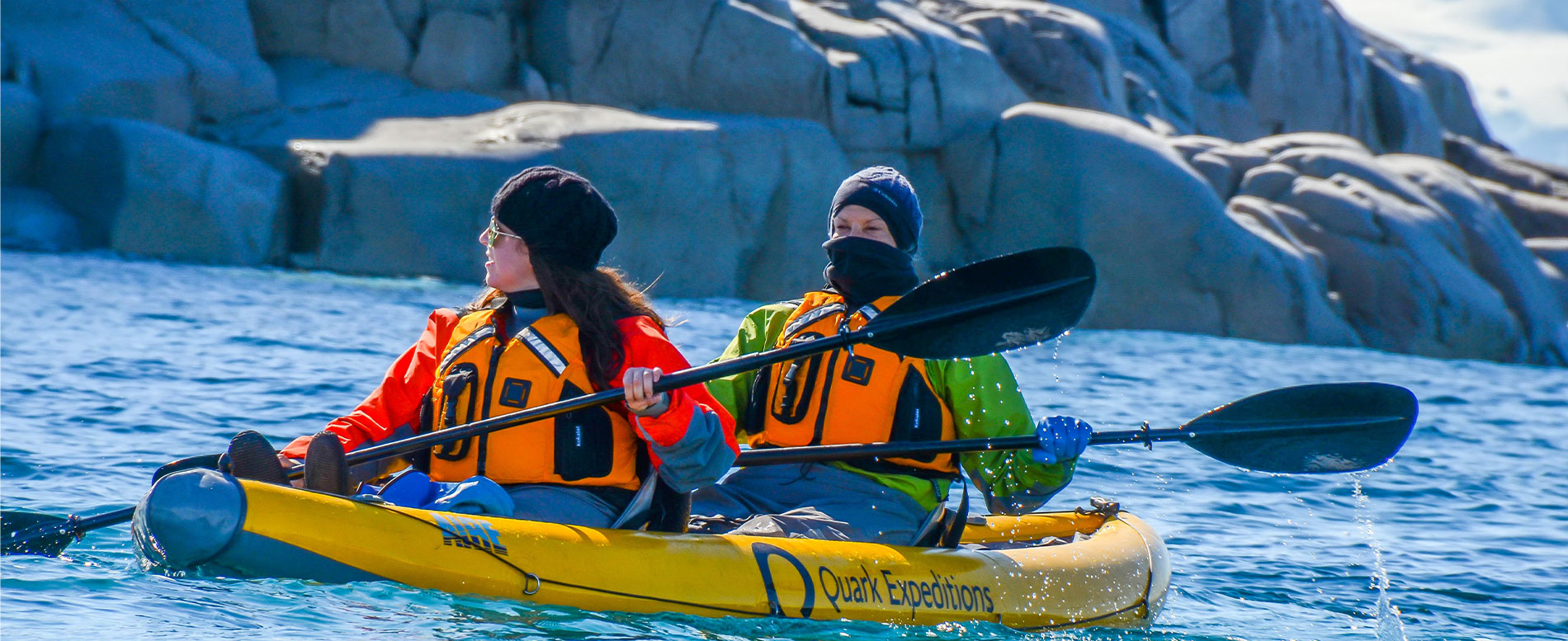 What To Wear For Kayaking Men and Women: An Ultimate Paddling Dress ...